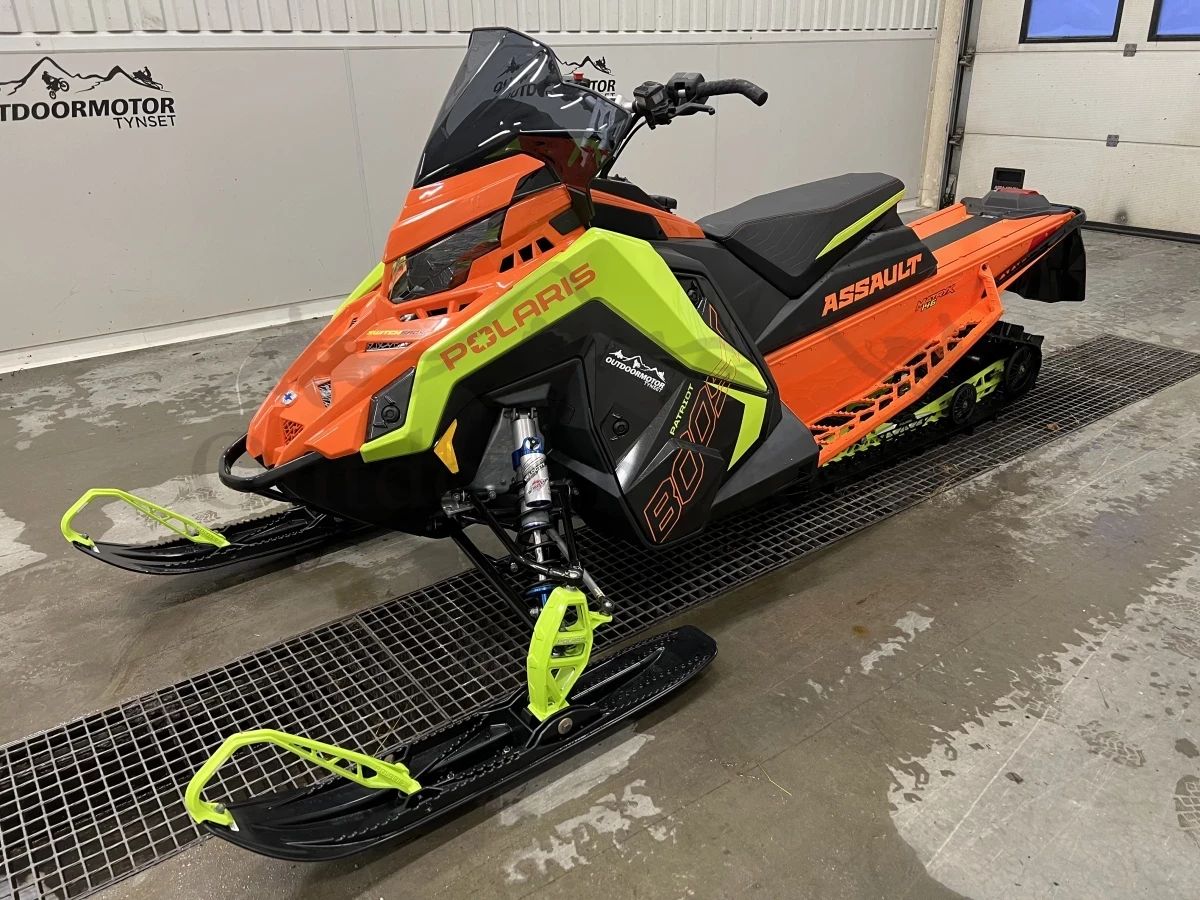 Polaris Switchback Assault 850 Boost 146" Turbo. Demo Som Ny!